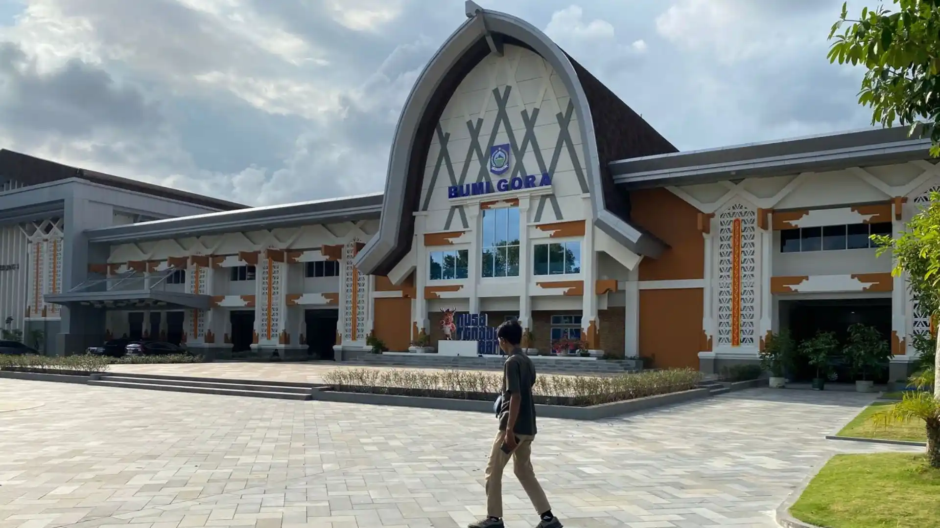 Gubernur NTB Tetapkan 15 Orang Tim Percepatan, Ada Eks Timses Iqbal-Dinda